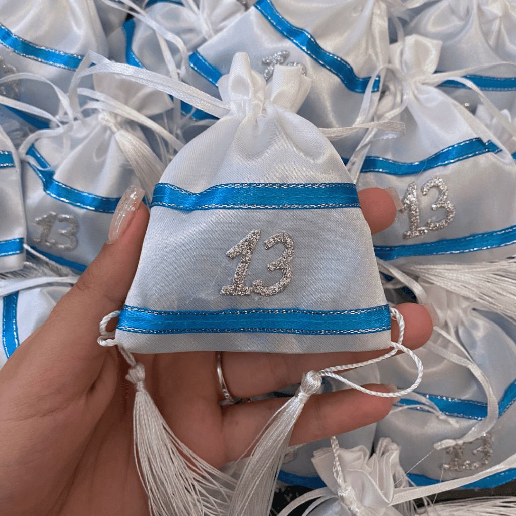 מבחנה במילוי מתוק עם הקדשה אישית - רומיאו מתנות - Romeo Gifts